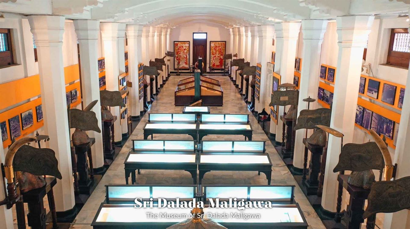 Temple Of The Tooth Museum - Sri Dalada Maligawa - Temple of the Sacred ...
