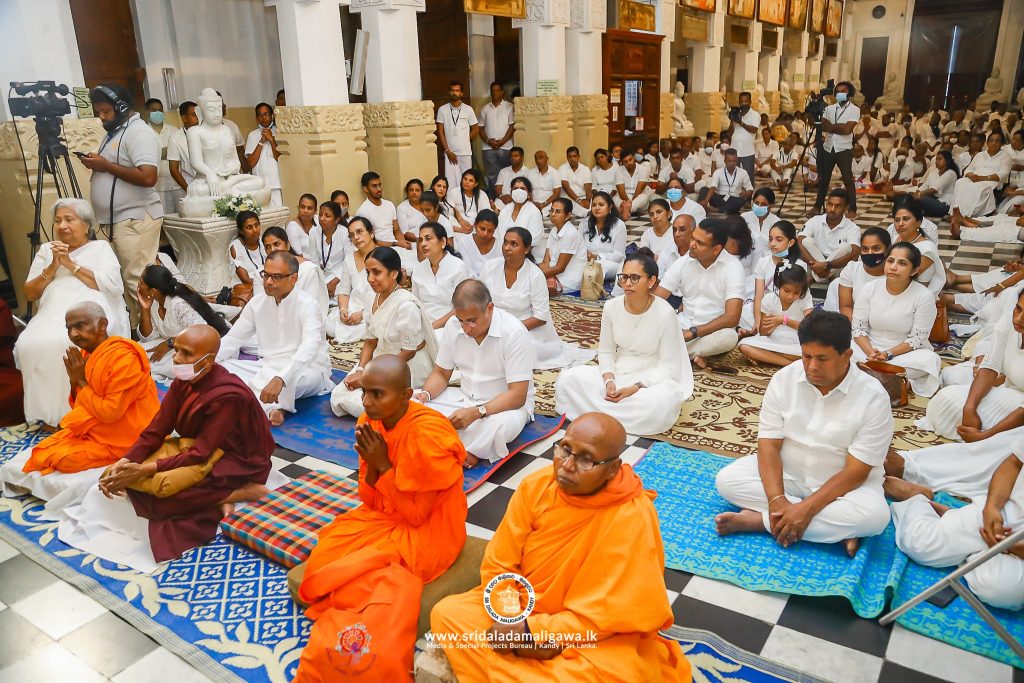 Katina Cheewara Pooja festival of Sri Dalada Maligawa - Sri Dalada ...